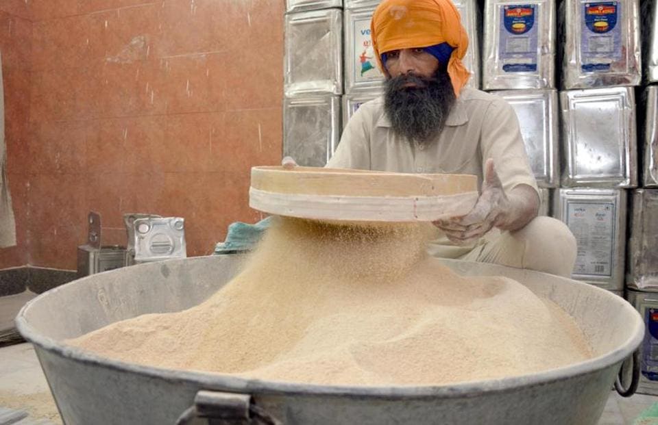 Preparing ‘Karah Parshad’: Making of a sweet and sacred offering ...