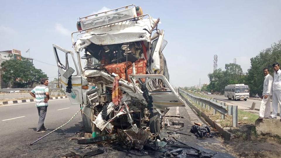 Six killed as truck crushes overcrowded autorickshaw in Andhra Pradesh ...