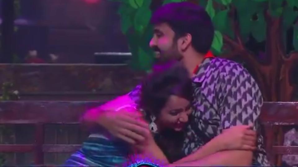 Bigg Boss 2 Telugu, episode 26: Tejaswi announces that she has fallen ...