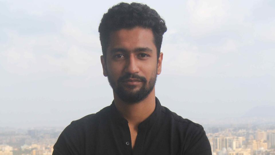 Vicky Kaushal gets injured while shooting for Uri | Bollywood ... Vicky Kaushal gets injured while shooting for Uri | Bollywood ...