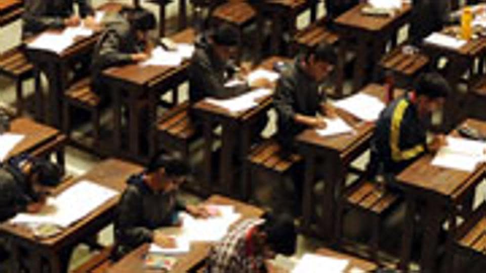 Six teens booked for using fake admit cards in Pune | Hindustan Times