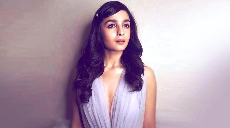Alia Bhatt looks like she took a dip in a pool of lilac water and ...