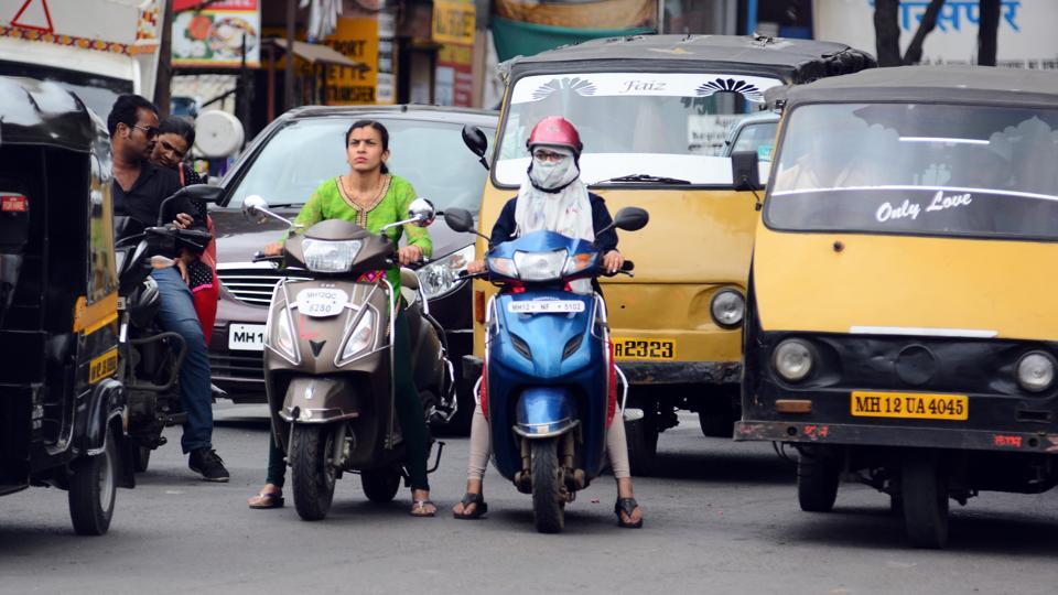 Here’s why women two-wheeler riders are at most risk in Pune ...