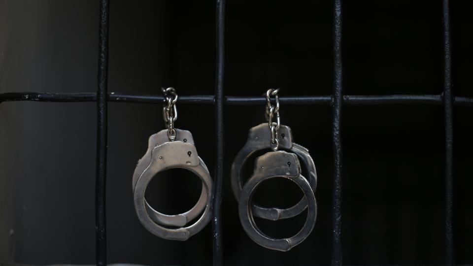 Pakistani couple arrested for kissing, cuddling in Islamabad | World News