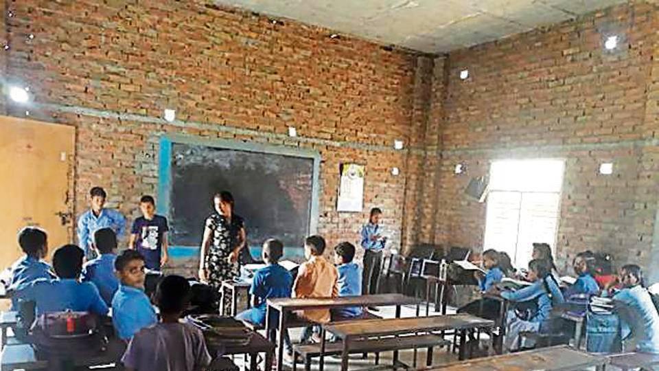 12 get admission under education act in shut school | Hindustan Times