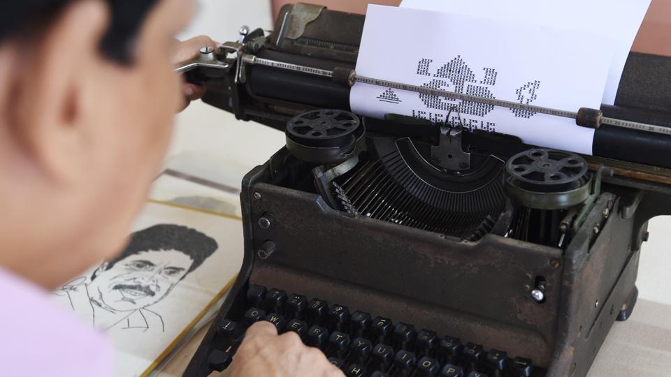 Photos: Retired bank clerk makes art on a typewriter in Mumbai ...