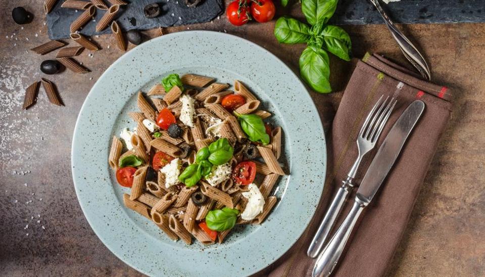 Ditch the snacks, keeping a long gap between meals can boost health and ...