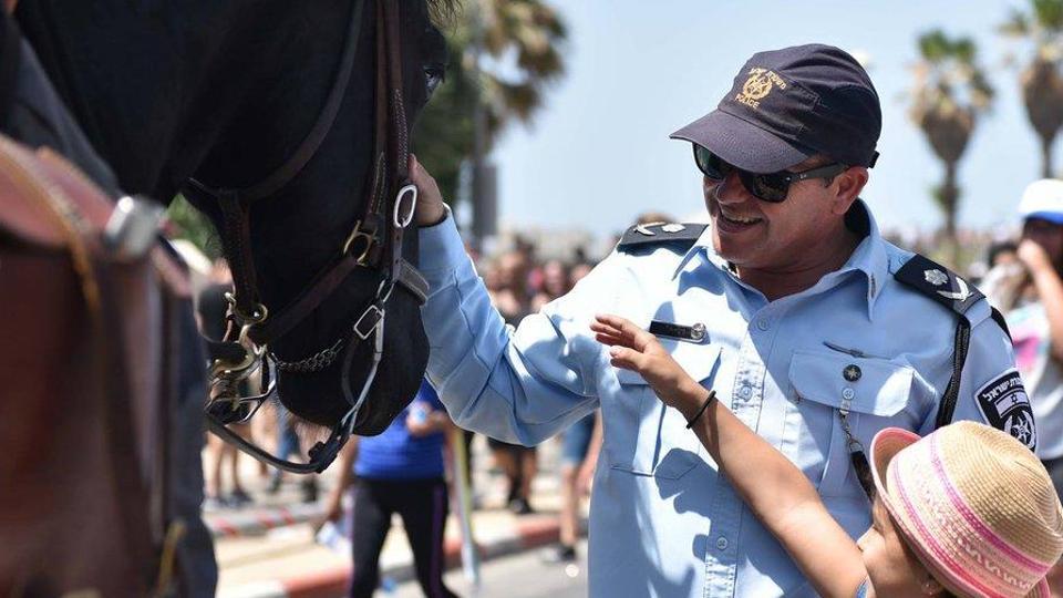 Israeli police get uniform stitched from dressmaker in Kerala | Latest ...