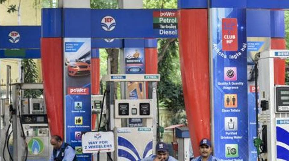 Oil companies invite applications for setting up 922 petrol pumps in ...