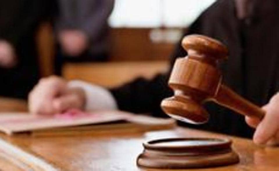 Unhappy with decision, prosecutor attacks judge outside courtroom in ...