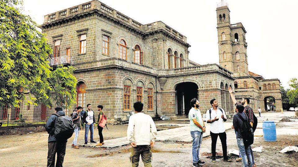 Puneri Pagdi to replace the black hat at SPPU convocation ceremony ...