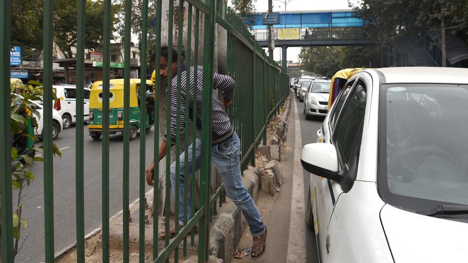 The curious case of Delhi’s under-utilised foot overbridges | Latest ...