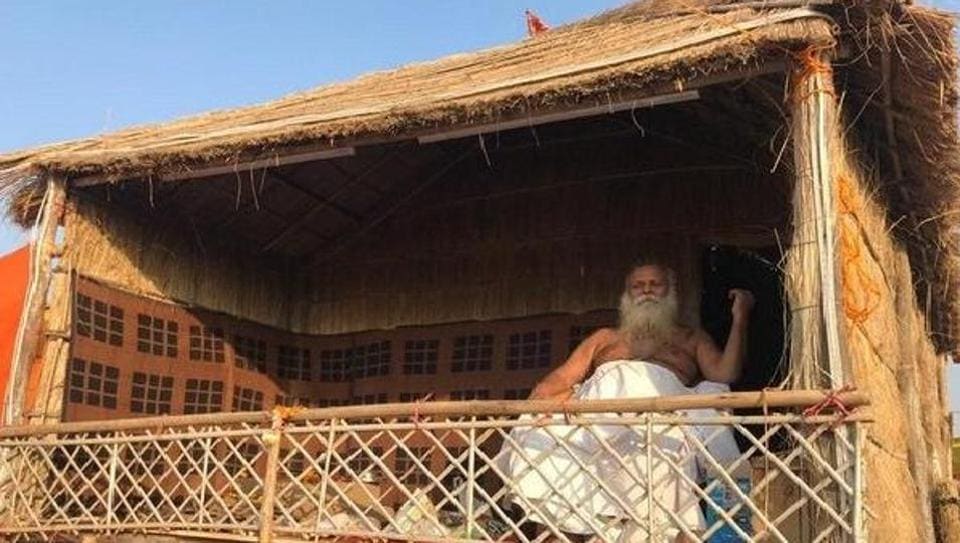 Kumbh 2019: Meet ‘Machaan wale baba’, who claims to make minimum ...