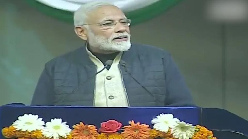 PM Modi addresses an event in Kashmiri language in Srinagar | Hindustan ...
