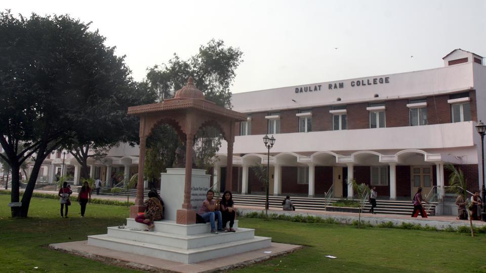 Students of Daulat Ram College protest over hostel timings | Latest ...