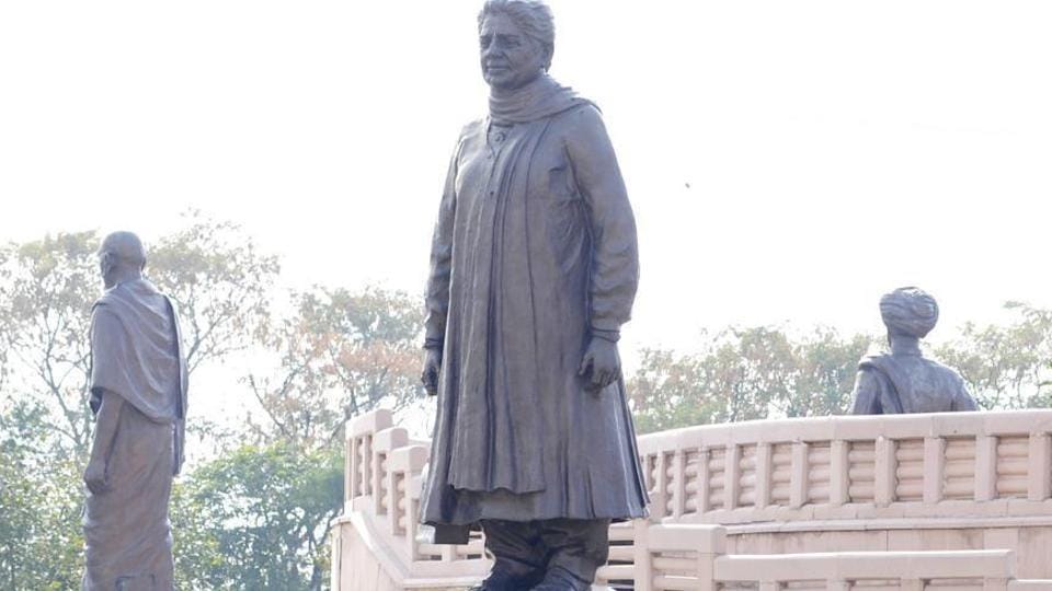 My statues are will of people: Mayawati | Latest News India