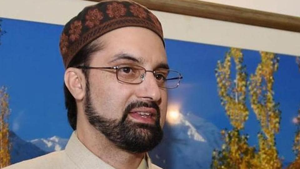 Centre assures security, Mirwaiz Umar Farooq reaches Delhi to appear ...