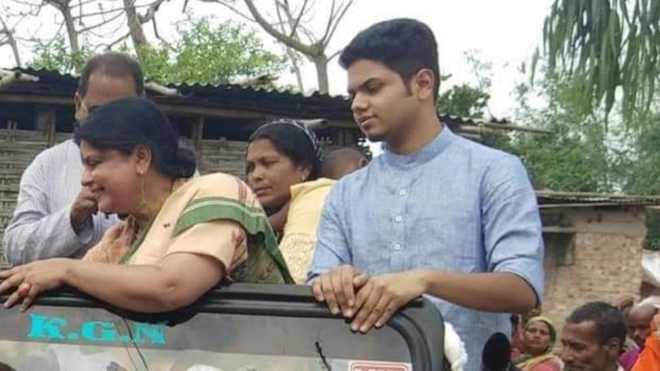 On mother’s campaign trail, Priya Ranjan Dasmunsi’s 19-yr-old son ...