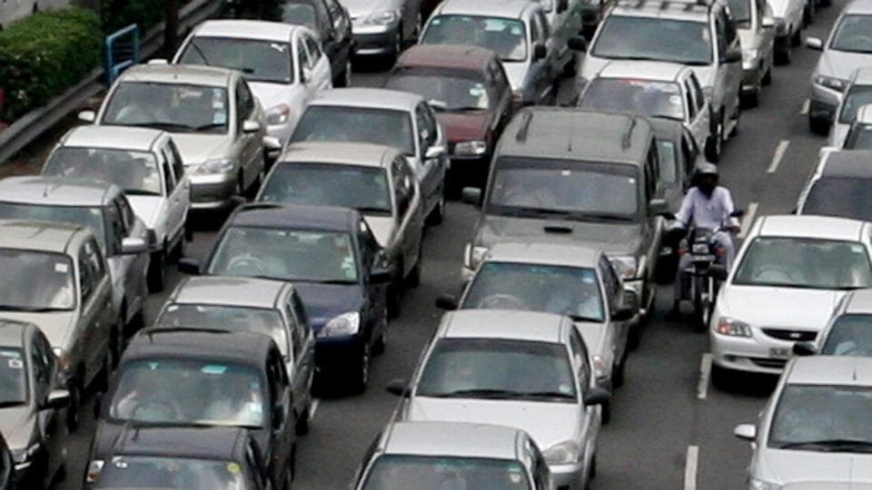 India posted the worst car sales data in eight years | Business News