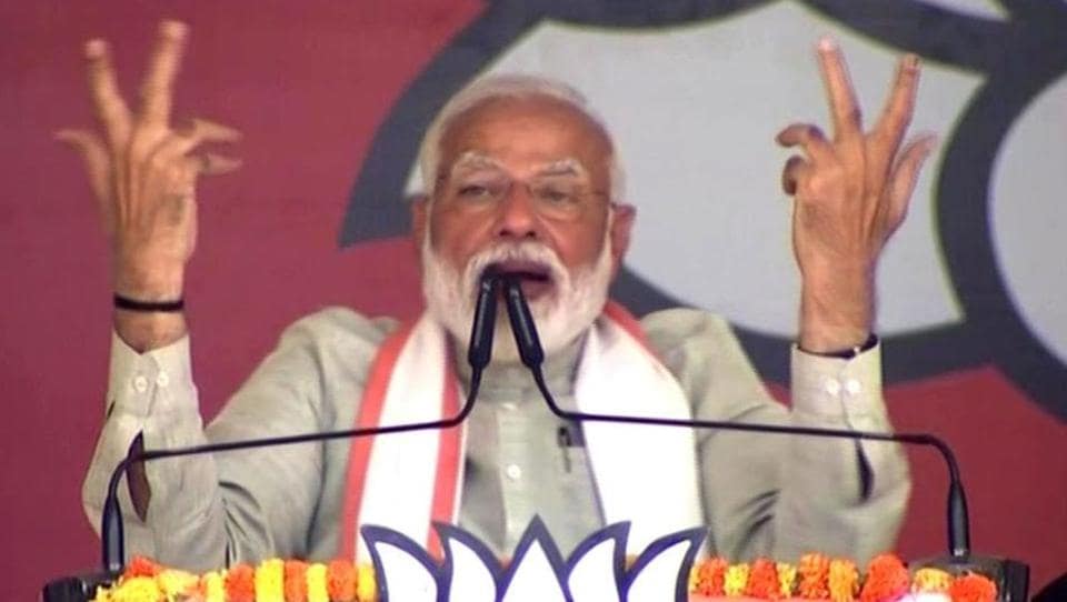 PM Narendra Modi says he used email, digital camera in 1988. Twitter ...