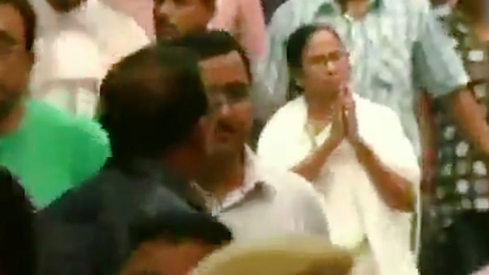 Mamata Banerjee holds march a day after BJP-TMC clashes in Kolkata ...