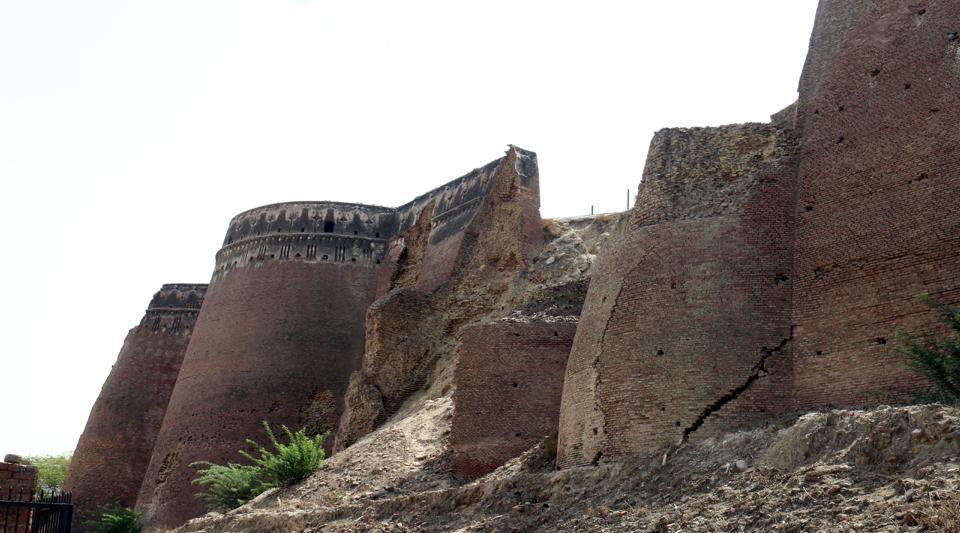 Bathinda’s Gobindgarh Fort crumbling, poses threat to visitors ...
