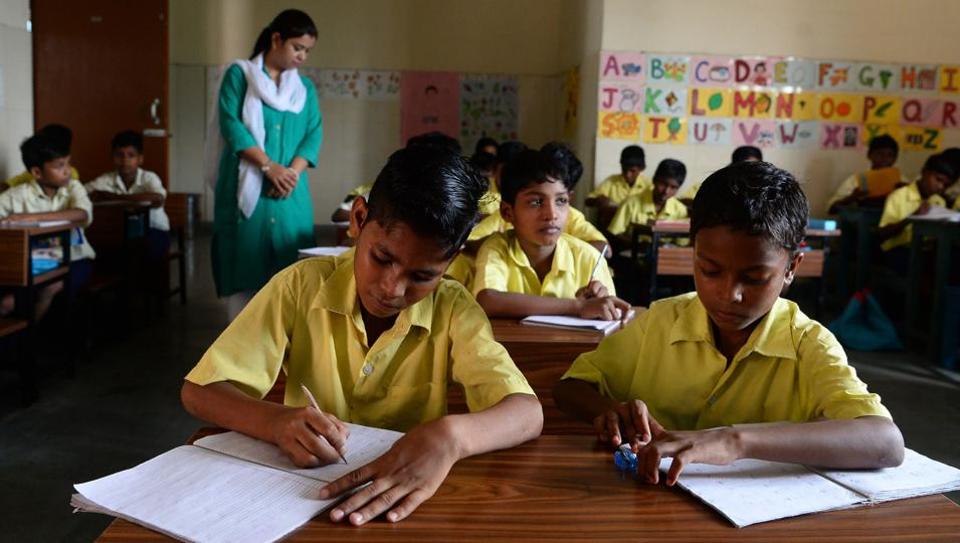 Private schools still a pipe dream for poor in Bihar | Hindustan Times