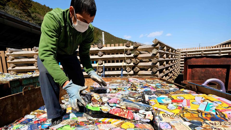 Photos: The Japanese town trying to recycle 100% of its waste ...