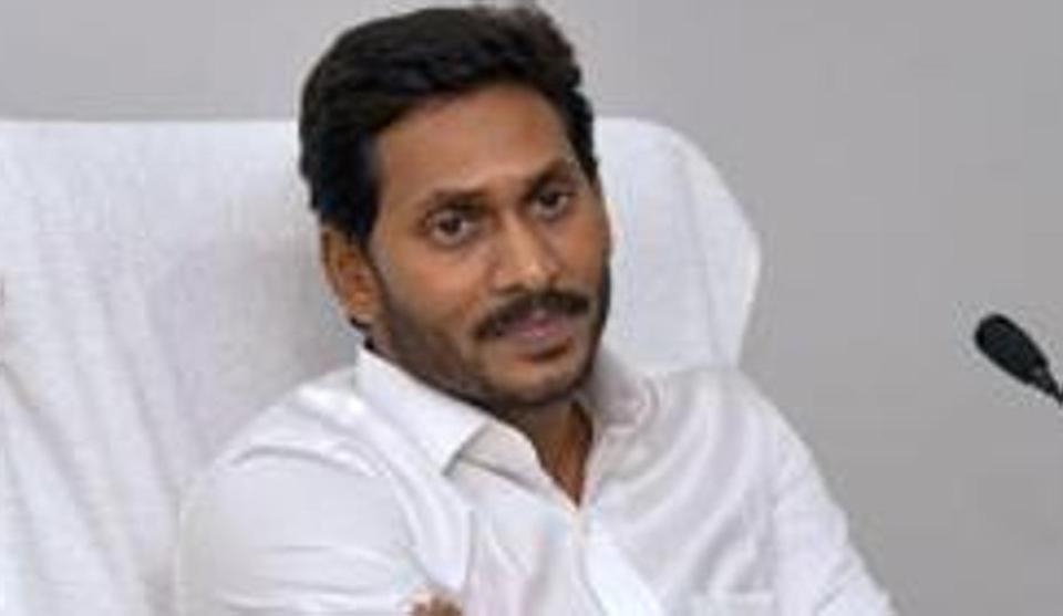 KCR meets Jagan Reddy, invites him for inauguration of irrigation ...