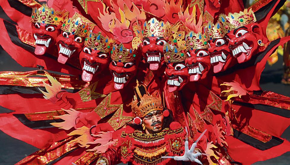 Amish on the complexity of the central character of his new book Raavan ...