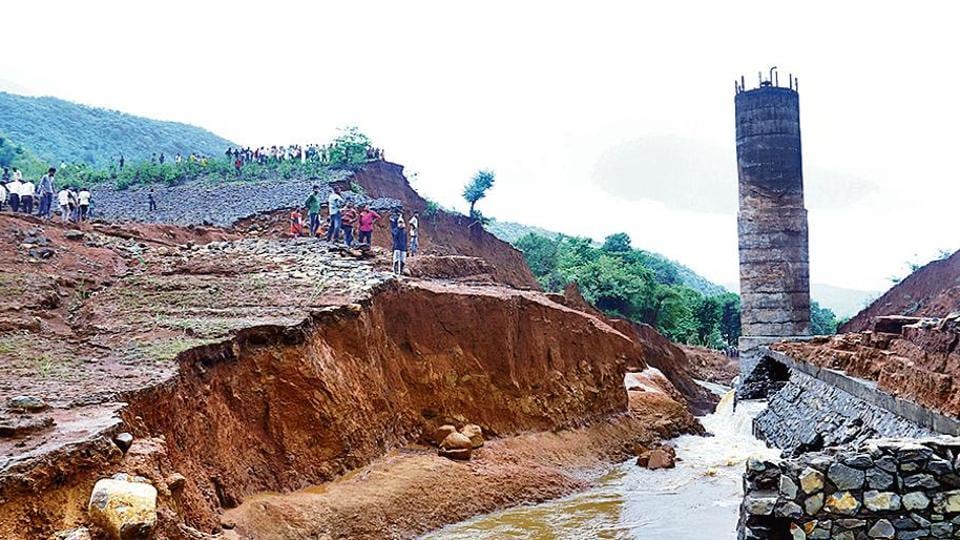 9 dead, 14 missing as dam collapses in Maharashtra | Latest News India