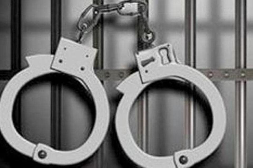 Murder accused Vijay Dhama held from Delhi | Latest News India