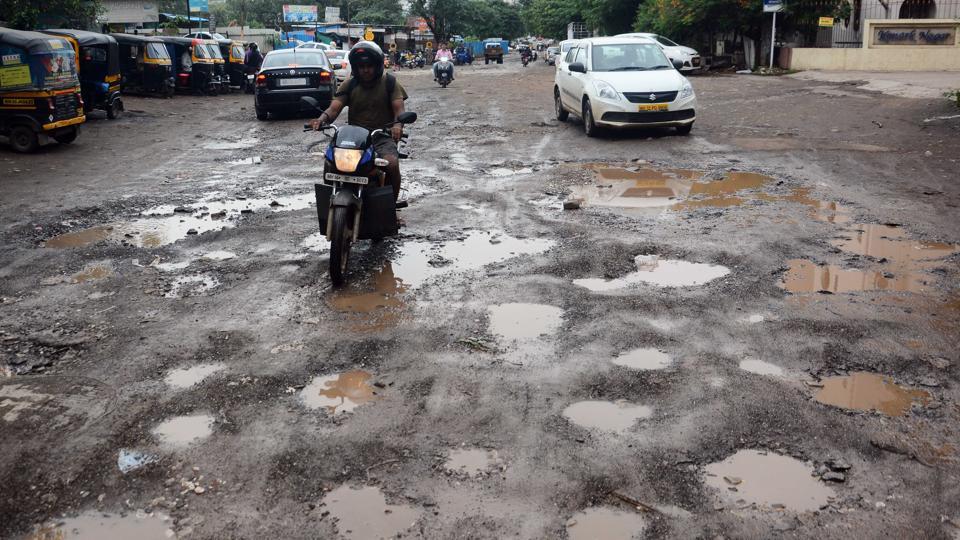Monday Musings: Does Pune need Smart City or better roads? | Hindustan ...