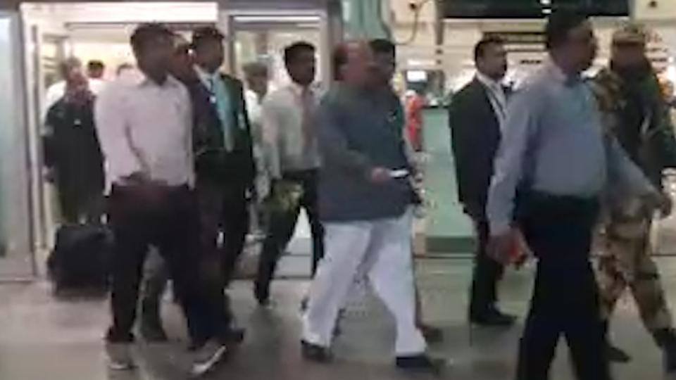 Congress MLA Roshan Baig detained at Bengaluru airport while boarding plane | Hindustan Times