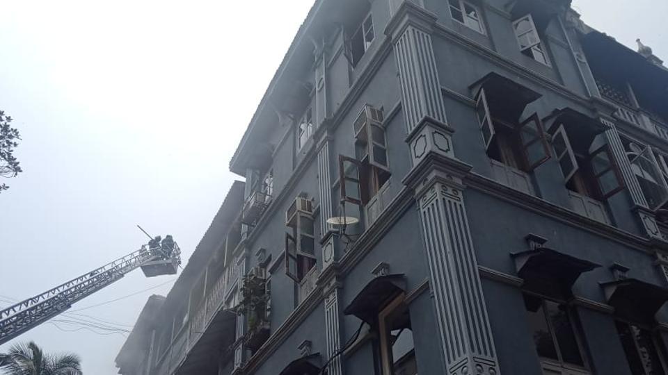 Fire breaks out at a 4-storey building in Mumbai | Hindustan Times