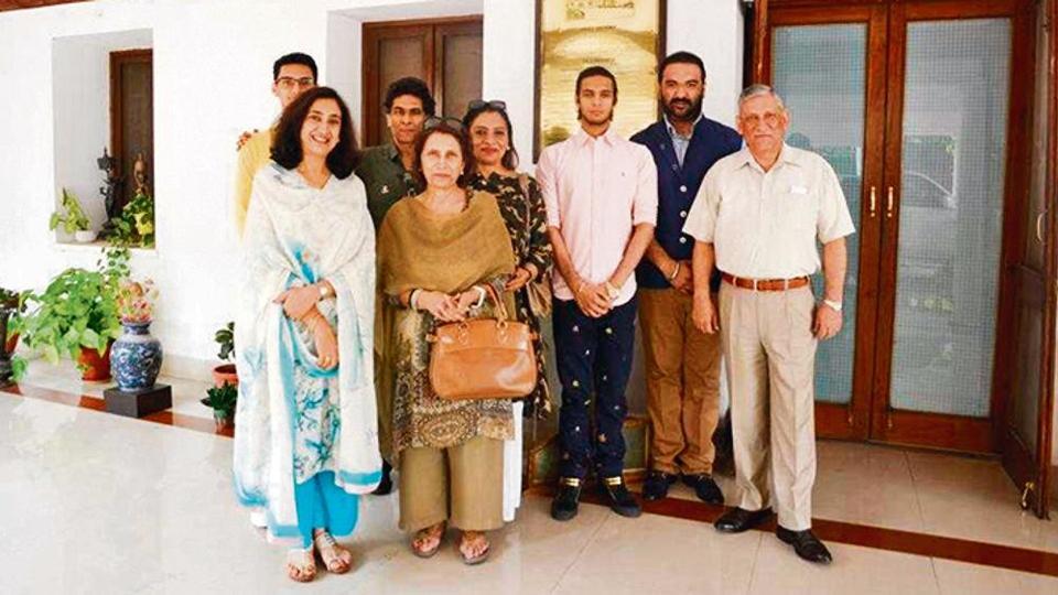 Army House hosts a special guest | Latest News India