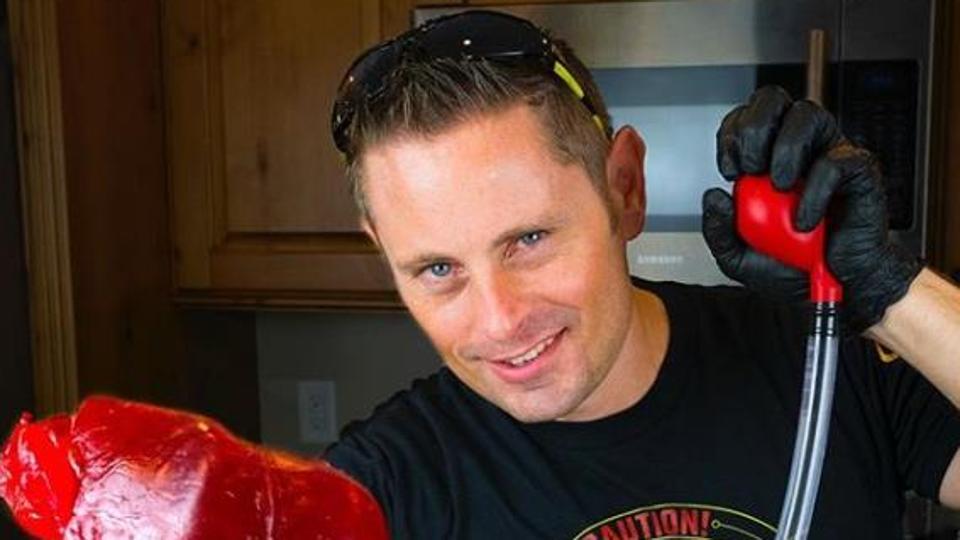 YouTube star Grant Thompson killed in paragliding accident | World News
