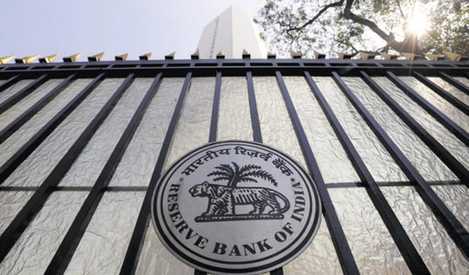 Ministry of Finance: Inflation rate falls, the economy shows signs of ...