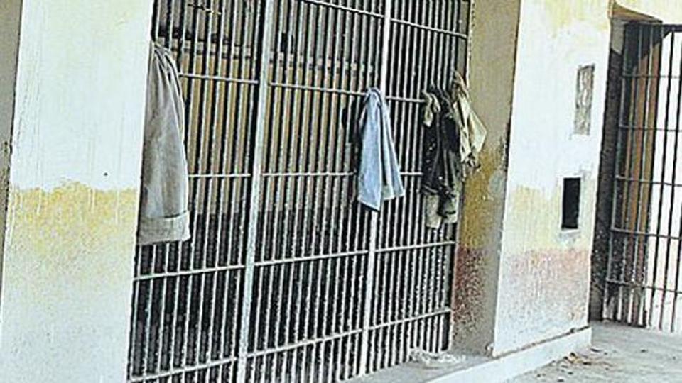 30 J&K prisoners shifted to Agra jail amid high security | Latest News ...