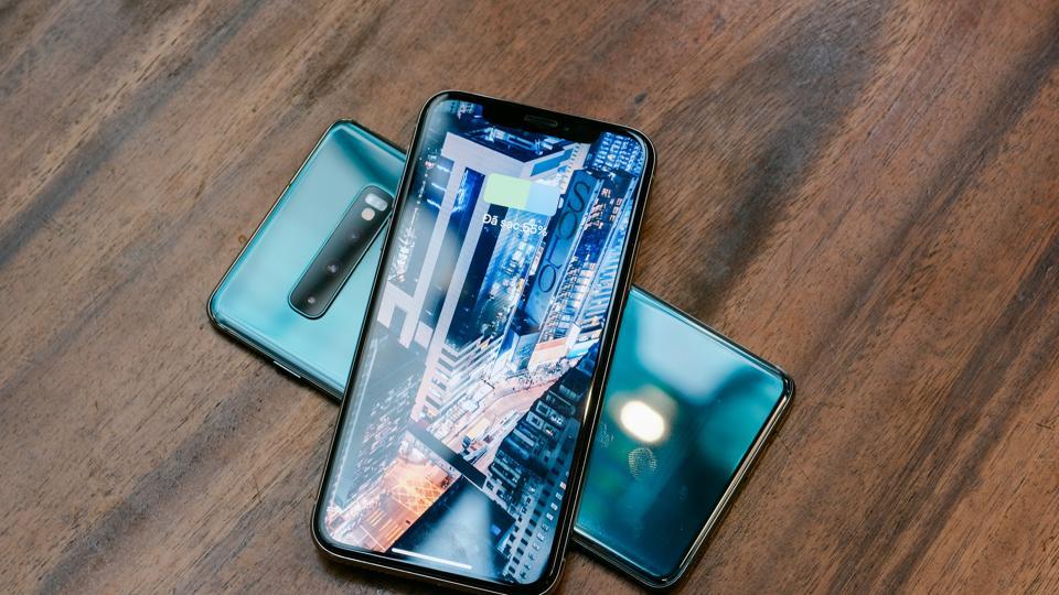 Here is a way to keep your phone stylish and elegant | Hindustan Times