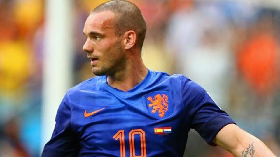 Dutch hero Wesley Sneijder announces retirement from football ...