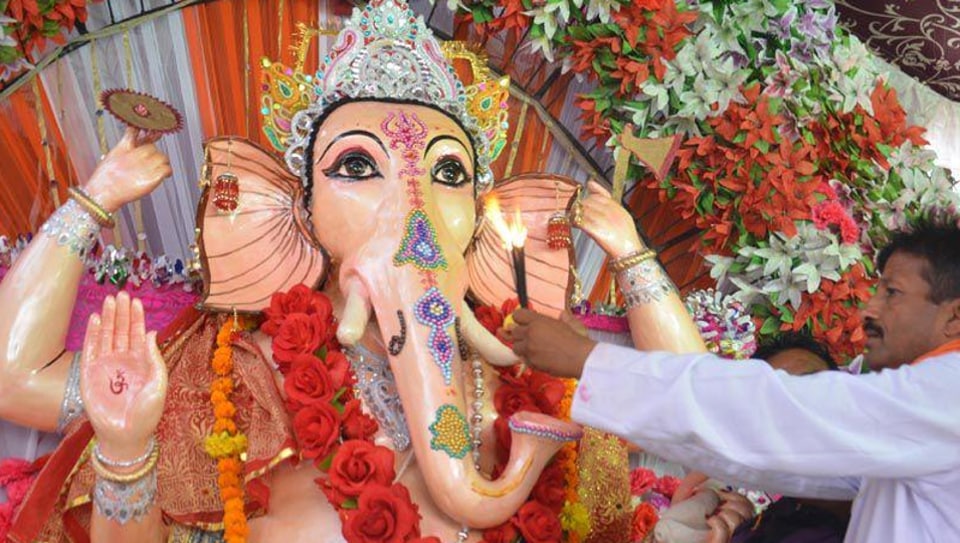 Bappa on his way, but mandals still await nod | Mumbai news