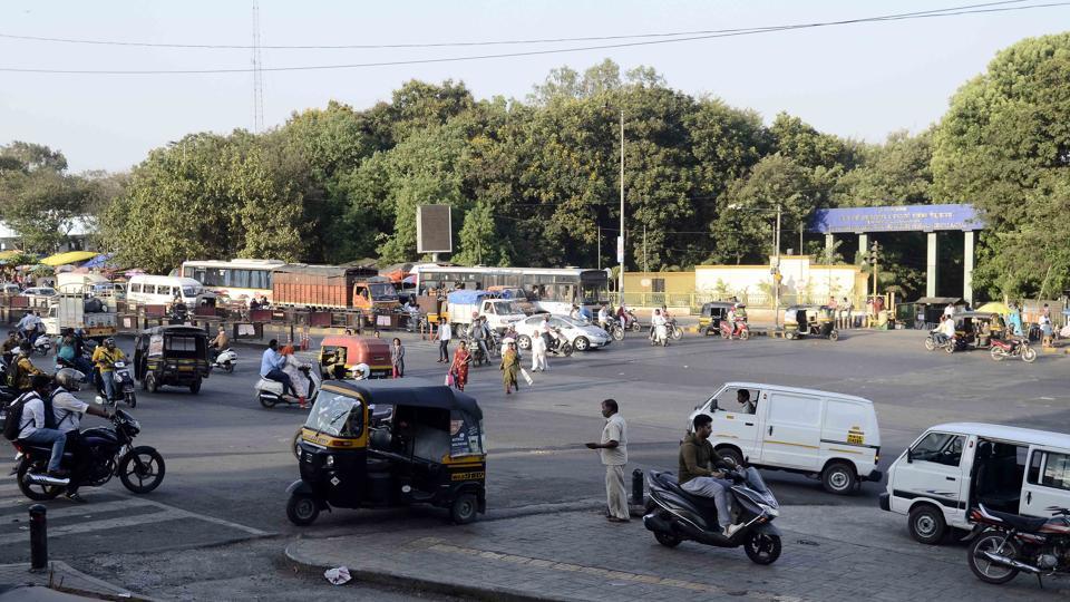 Animal health, welfare hurdle hits Katraj flyover project | Hindustan Times