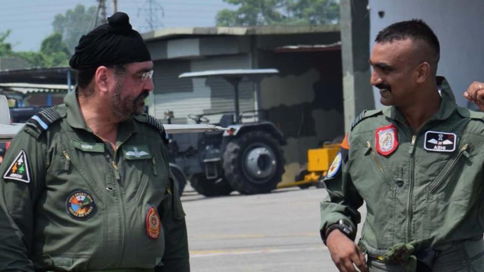 IAF Chief flies sortie with Abhinandan Varthaman, says it was an honour ...