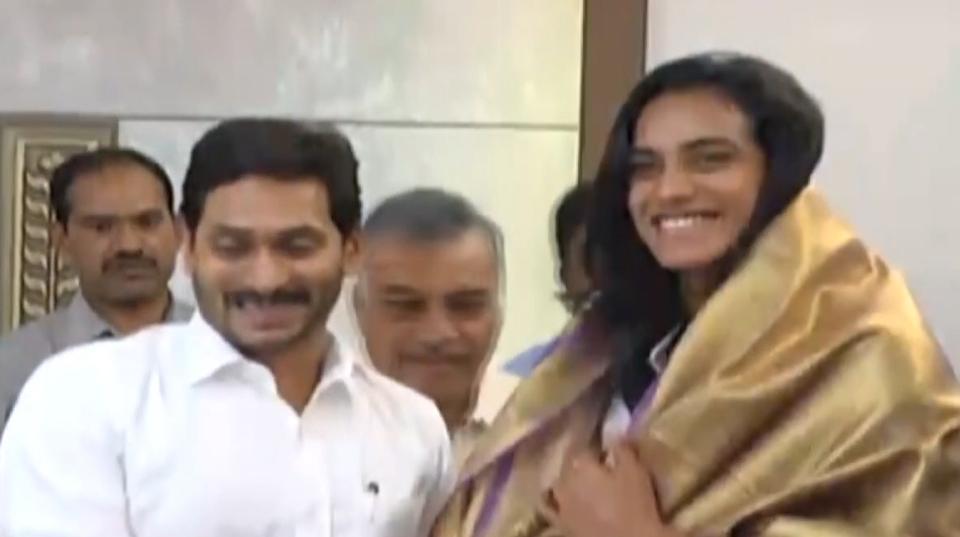 PV Sindhu meets Andhra CM Jagan Mohan Reddy in Amravati | Hindustan Times