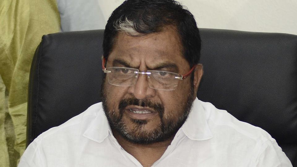 Raju Shetti issues open challenge to BJP state chief, will now contest ...