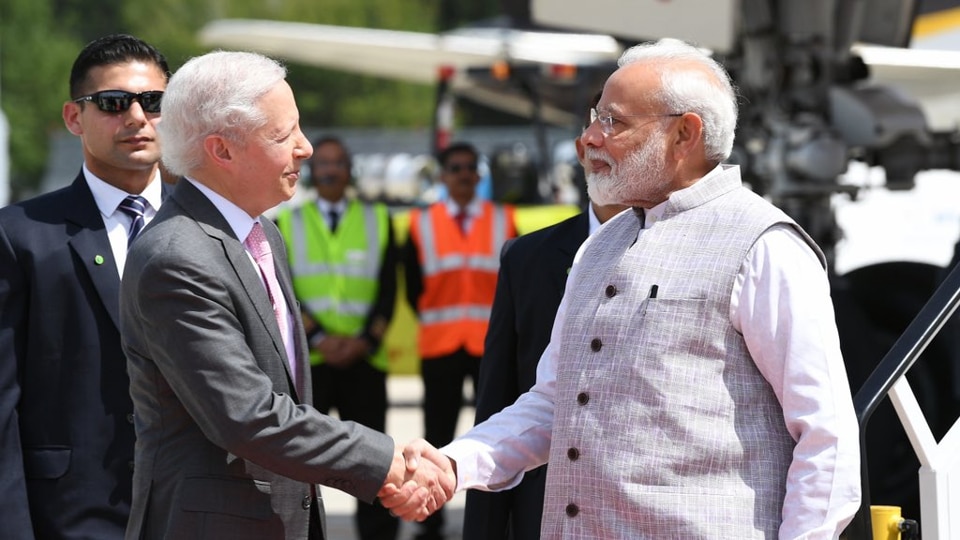 50,000 strong crowd to cheer PM Modi at ‘Howdy,Modi!’ in Houston ...