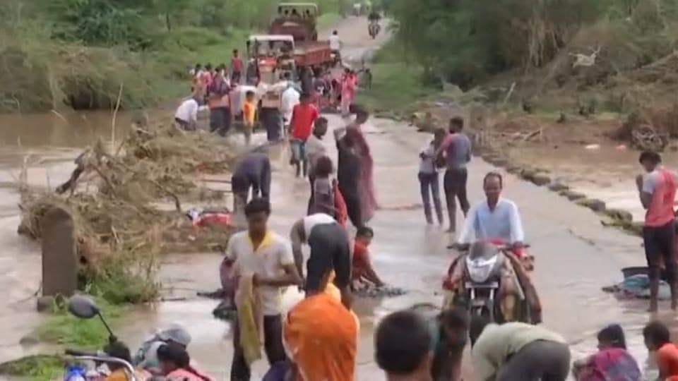 Bridge flooded in Maharashtra’s Baramati due to overflowing river ...