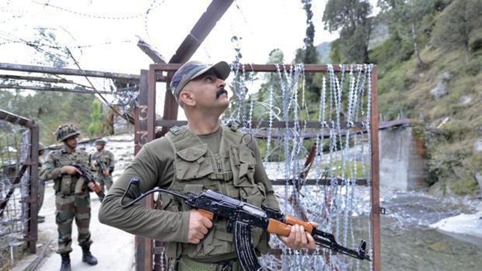 Police stop people from reaching Line of Control | Latest News India