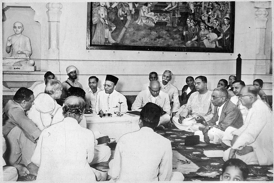 Review: Books on VD Savarkar by Vikram Sampath and Vaibhav Purandare ...